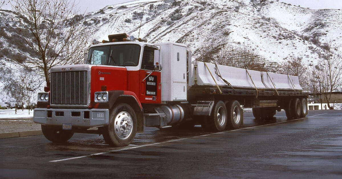 GMC General from 1977 to 1987 :: truckinfocus.com