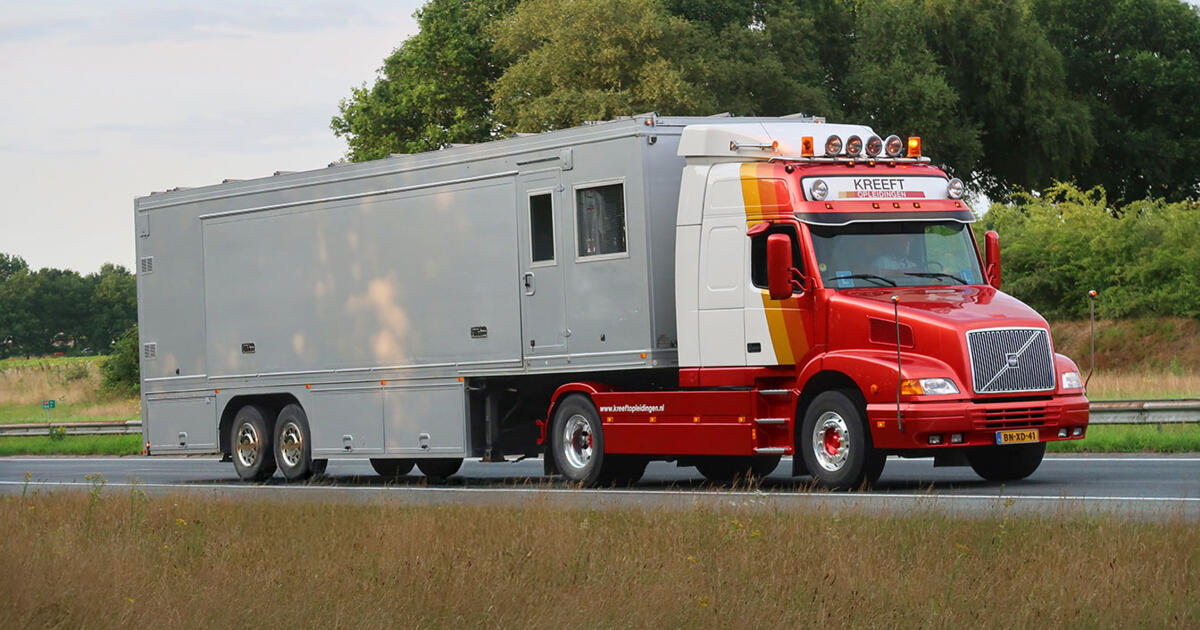 Volvo (BR) NH 12 from 2000 :: truckinfocus.com